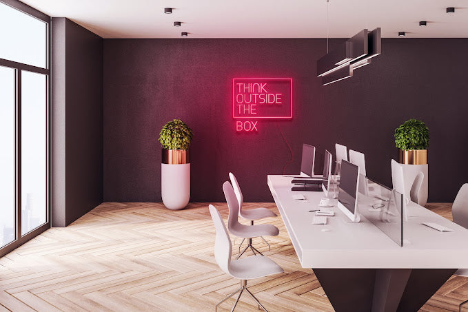 Think Outside The Box - Néon décoratif mural ⚡ Lightmyneon